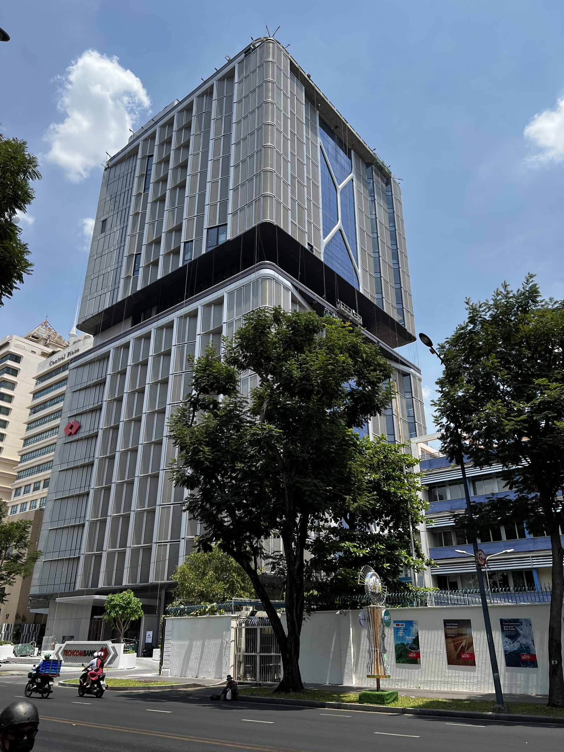 Techcombank Ho Chi Minh City - Kiến Trúc NQH